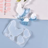 China DIY Crystal Resin Mold Trio Of Small Chicks And Fish Pendant Hanging Ornaments Silicone Molds Wholesale In Stock for sale