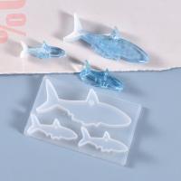 China DIY Crystal Resin Mold Trio Of Small Chicks And Fish Pendant Hanging Ornaments Silicone Molds Wholesale In Stock for sale