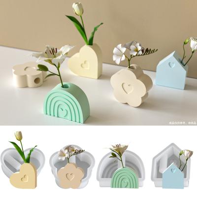 China Ins Wind Love Flower Rainbow Arch House Vase Flower Set Silicone Mold DIY Aromatherapy Gypsum Mold for sale