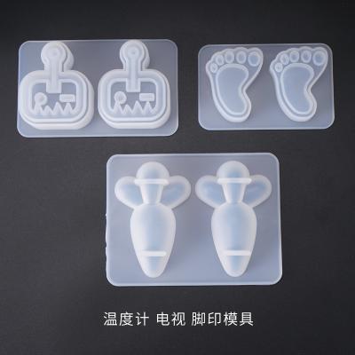 China DIY Crystal Dropper Mold Thermometer Footprints Carrot Creative Cute Ornament Silicone Mold for sale