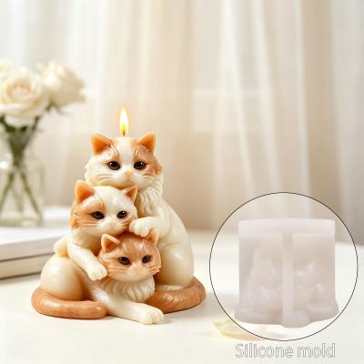 China DIY Parent Child Cat Home Gypsum Silicone Mold Three Dimensional Cat Aromatherapy Candle Mold for sale