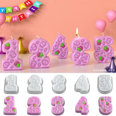 China Strawberry Digital Mirror Table Silicone Mold DIY Aromatherapy Gypsum Digital Gift Candle Mold for sale
