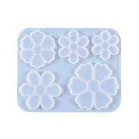 China DIY Crystal Drop Glue Small Flower Mold Petal Earrings Earrings Hanging Pendant Jewelry Flower Silicone Mold for sale