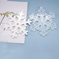 China DIY Crystal Drop Glue Snowflake Pendant Mold Snowflake Hanging Christmas Hanging Piece Decorative Silicone Mold for sale