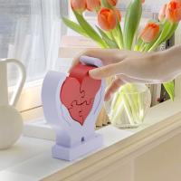China Crystal Drip Glue Hands Holding Heart Puzzle DIY Candle Gypsum Valentine's Day Stage Silicone Mold Wholesale for sale