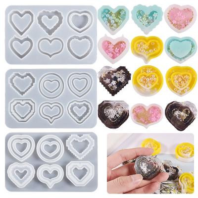 China DIY Drip Glue Gypsum Aromatherapy Valentine's Day Pixel Love Shaped Flowing Sand Keychain Pendant Silicone Mold for sale