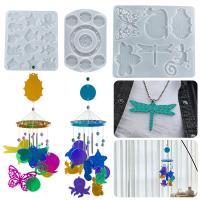 China DIY Crystal Resin Pendant Mold, Ocean-themed Snail And Lizard Wind Chime Pendant Silicone Mold for sale