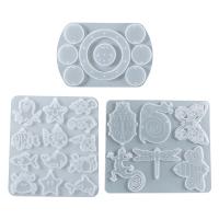 China DIY Crystal Resin Pendant Mold, Ocean-themed Snail And Lizard Wind Chime Pendant Silicone Mold for sale
