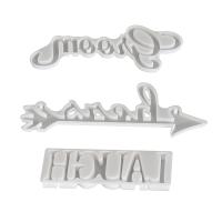 China Letter English Name Aromatherapy Gypsum Hanging Silicone Mold DIY English Laughing Candle Dropping Mold for sale