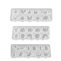 China Halloween Pumpkin Storage Box Skull Ghost Devil Cross Wax Particle Pendant Silicone Mold for sale