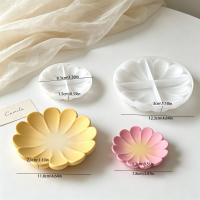 China Petal Flower Tray Silicone Mold DIY Aromatherapy Plaster Storage Tray Decoration Ornament Dispensing Mold for sale