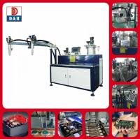 China Hand Held Glue Gun 2k Mixing Machine with Auto Feeding and Optional Auto Cleaning for sale
