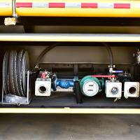 China 8x4 Diesel Fuel Tanker Truck 15001-30000L Tank Volume 10-15T GVW Fuel Oil Tanker Truck Vehicle for sale