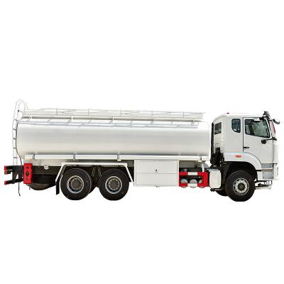 China 8 Forward Shift HOWO 20000L Crude Palm Oil Carbon Steel Fuel Oil Tanker Truck Transport for sale