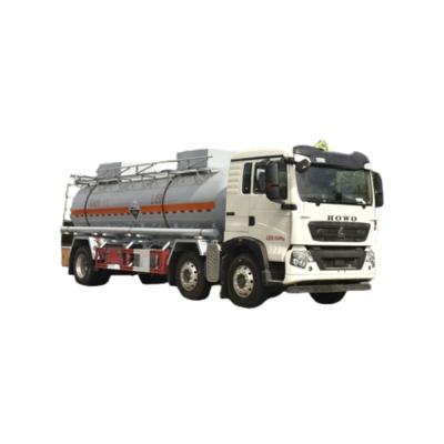China Custom Sinotruk 8x4 6x4 4x2 30000 Liters 12 Wheel Carbon Steel Fuel Oil Tanker Truck for sale