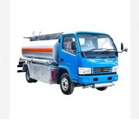 China Right Drive Heavy Duty 4x2 Carbon Steel Fuel Oil Tanker Truck Refueling 5-10T Capacity for sale
