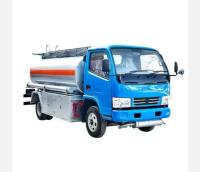 China Right Drive Heavy Duty 4x2 Carbon Steel Fuel Oil Tanker Truck Refueling 5-10T Capacity for sale