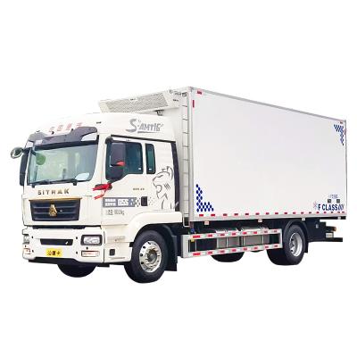 China Manual Transmission CNHTC Haowo Heavy-duty 8x4 Refrigerated Truck with Temperature Range 2- -18 for sale