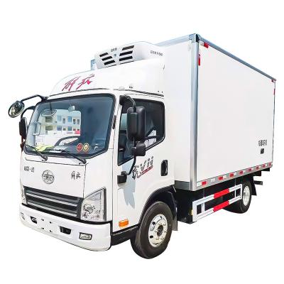 China Box Dimensions L x W x H mm 4050x2100x2100 mm Seafood Refrigerated Transport Vehicle with 4.2m Wide Body and Euro 2 Emissions for sale