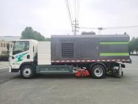 China Custom's Requirement Electric Pressure Cleaning Truck Eco-Friendly Performance with Pure Energy for sale