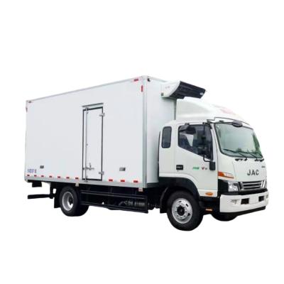 China Jianghuai Junling A8 160HP 4X2 4.015m Refrigerated Truck Ideal for Transportation Needs for sale
