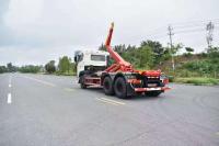China Pure Electric DONGFENG 5CBM Hook Lift Garbage Truck Custom's Requirement for Effective Waste Collection for sale