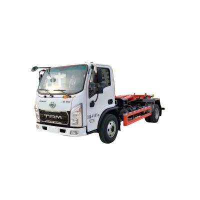 China 4*2 Lift Hook Swing Arm Garbage Transport Compactor Truck in 5620mm*2100mm*2300mm Dimensions for sale