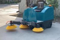 China Pure Electric Energy Type Ride On Road Sweeper Machine 180L Capacity for sale
