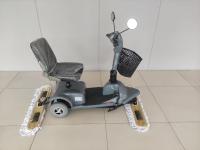 China Real 3 Wheels Ride on Floor Sweepers Sweeping Machine Cleaning Mobility Scooter With Pushing Driving Mop Dust Cart for sale