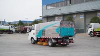 China Dongfeng 2000 Liters Mini Municipal Sanitation Street Clean Road Sweeper Truck for sale