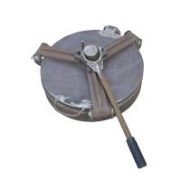 China Powder Tank Truck Outer Three Claw Manhole Cover Designed for Durability and Efficiency for sale