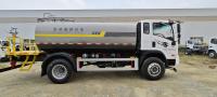China 2024 12000L Water Tank Truck With 3950mm Wheelbase Chassis 4X2 Drive Form 12 CBM Sprinkler Truck Full Range 190KM for sale