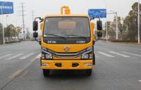 China 11200 Gross Vehicle Weight Sewage Treatment Dongfeng 4 * 2 Sewage Suction Truck with Built-in Clean Water Tank for sale
