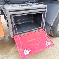China 18.3 M3 Cargo Truck Sinotruk Howo Corrosive Tanker Maximum Speed 79 Km/H Corrosion Resistance for sale