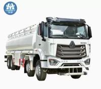 China Long Distance 8x4 Diesel Fuel Oil Tanker Truck, 4-6 Cubic Meter Tank, 10-15 Ton Freight Transport Vehicle for sale