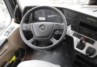 China Mercedes Actros Mercedes Heavy Truck  4X2 Tractor driving safety for sale