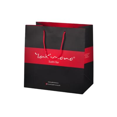 China Nylon Rope Paper Packaging Bags 190gsm Artpaper Material For Gift Craft for sale