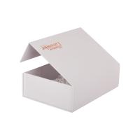 China Cutomized Cardboard Box With Magnetic Closure For Packing Clothes Matte Lamination for sale