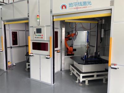 China 3D Robot Laser Welding Machine 1000-6000W Water Cooling 3mm Thickness for sale