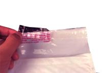 China Self Sealing 3/16 Inch Poly Bubble Mailer Bags stretch proof for sale