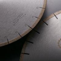 China Marble Fish Hook Cutting Disc 14'' Diamond Metal Powder Saw Blade for Ceramics Cutting for sale