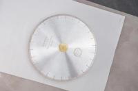 China 350mm 14'' U-slot Porcelain Diamond Saw Blade for Diamond Cutting Sharpness Advantage for sale