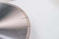 China 350mm 14'' U-slot Porcelain Diamond Saw Blade for Diamond Cutting Sharpness Advantage for sale