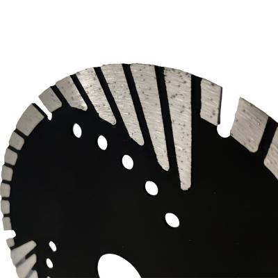 China D230mm Triangular Corrugated Saw Blade With Turbo Protection Teeth For Stone Cutting for sale