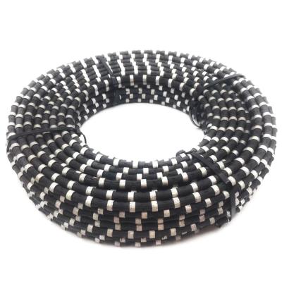 China Customized Color Concrete Cutting Tools Sintering Diamond Wire Saw For Wet Cutting Demolition for sale