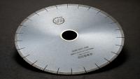 China Cutting Quartz Slabs Crystal Quartzite Diamond Circular Saw Blade 350mm 400mm A A- B for sale