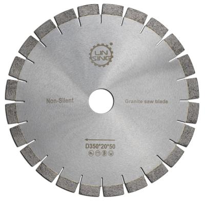 China Sintered D400mm Segmented Short Teeth Diamond Saw Blade for Granite Cutting Durable for sale