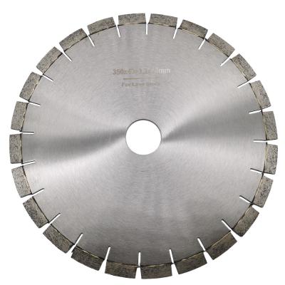 China 7/8IN Arbor Size Diamond Hot Pressed Circular Saw Blades for Lavastone Cutting in Market for sale