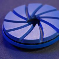 China Customized Colors 6 inch Snail Lock Diamond Edge Polishing Pads for and Long Lifespan for sale