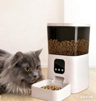 China 130 Degree Wide View Smart Pet Feeder 2K HD Two Way Audio App Remote Timed Feeding 4L Capacity for sale